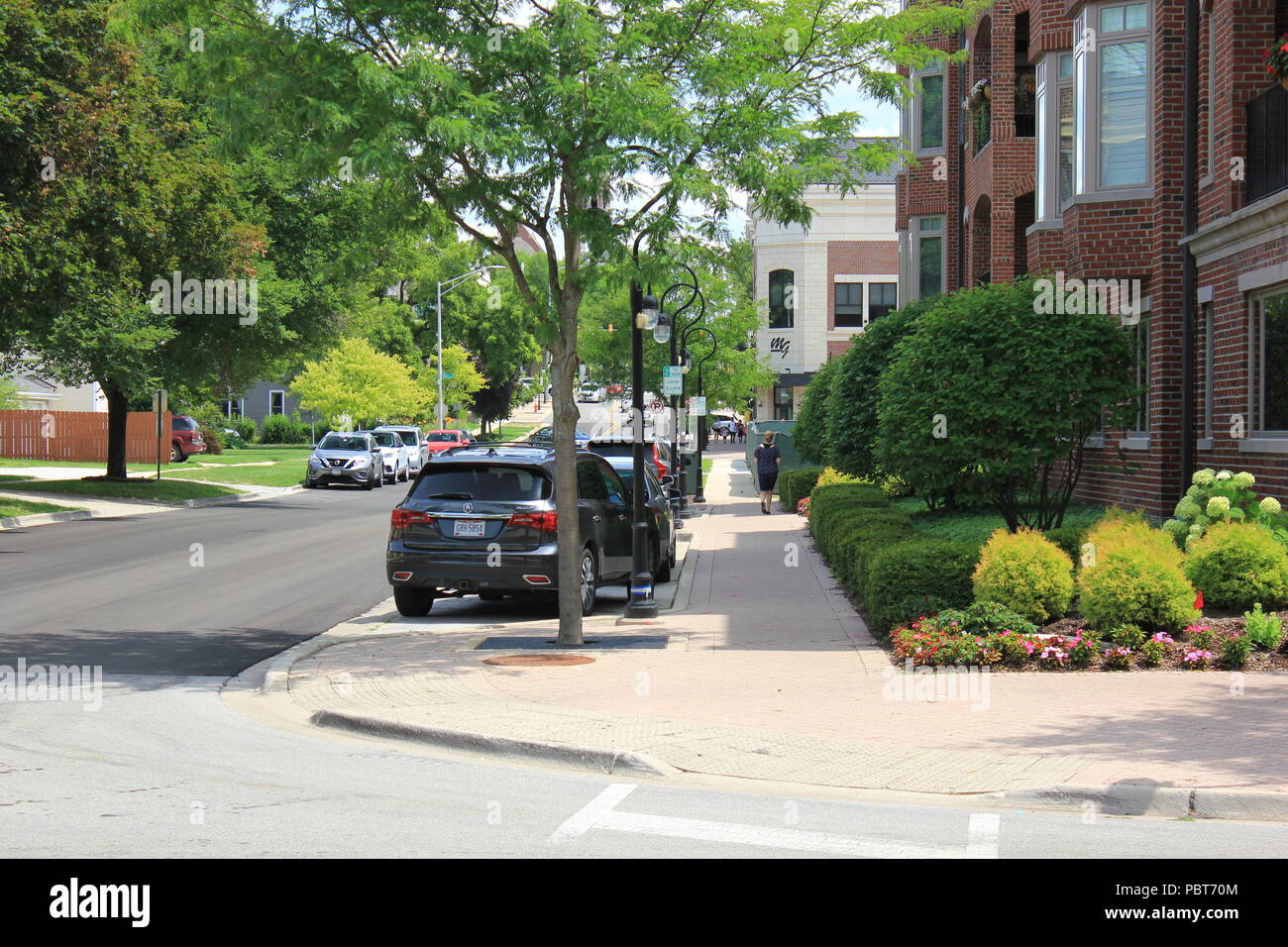 Downtown street scene in Naperville, Illinois, a Chicago suburb Stock ...