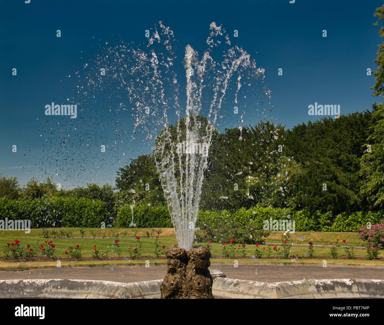 Nice fountain hi-res stock photography and images - Alamy