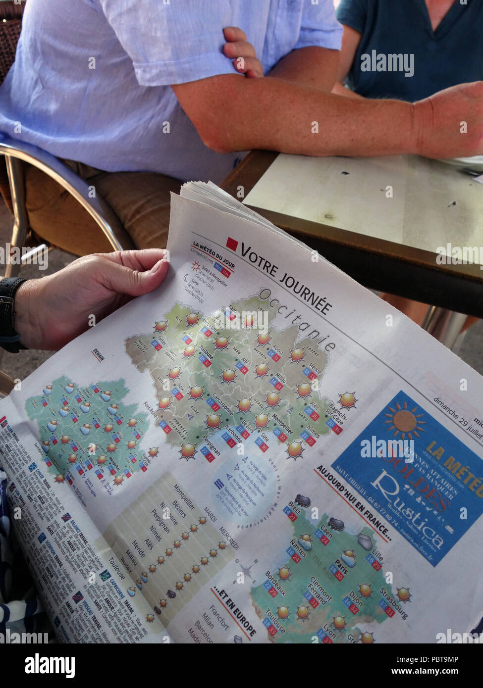 Sunny weather forecast map hi-res stock photography and images - Alamy