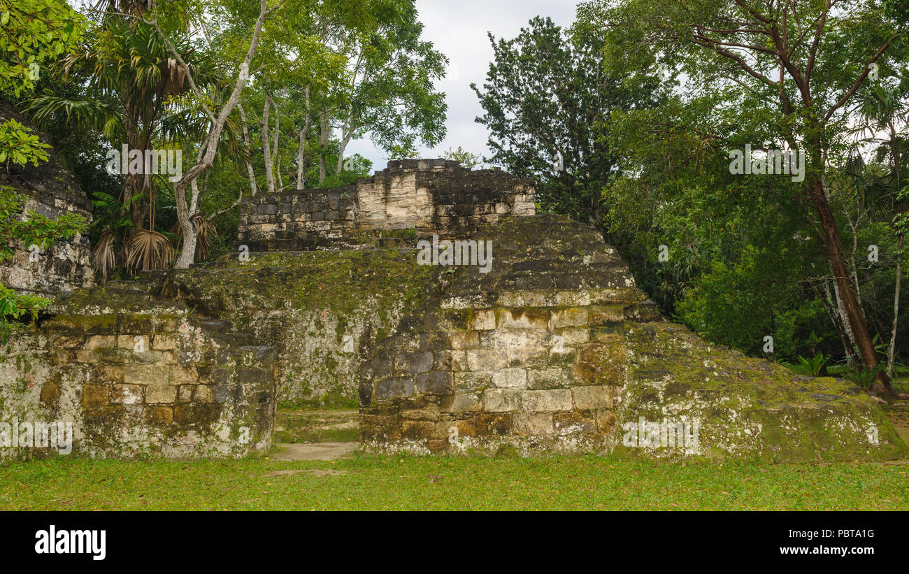 Mayan civilization architecture in Lost World (Mundo Perdido ...