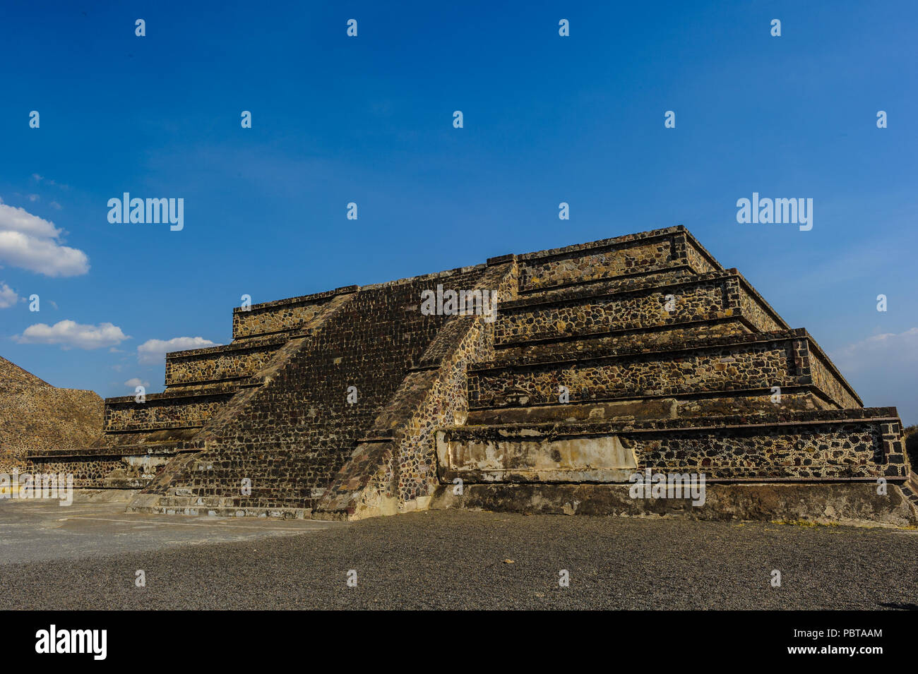 Pre azteca hi-res stock photography and images - Alamy