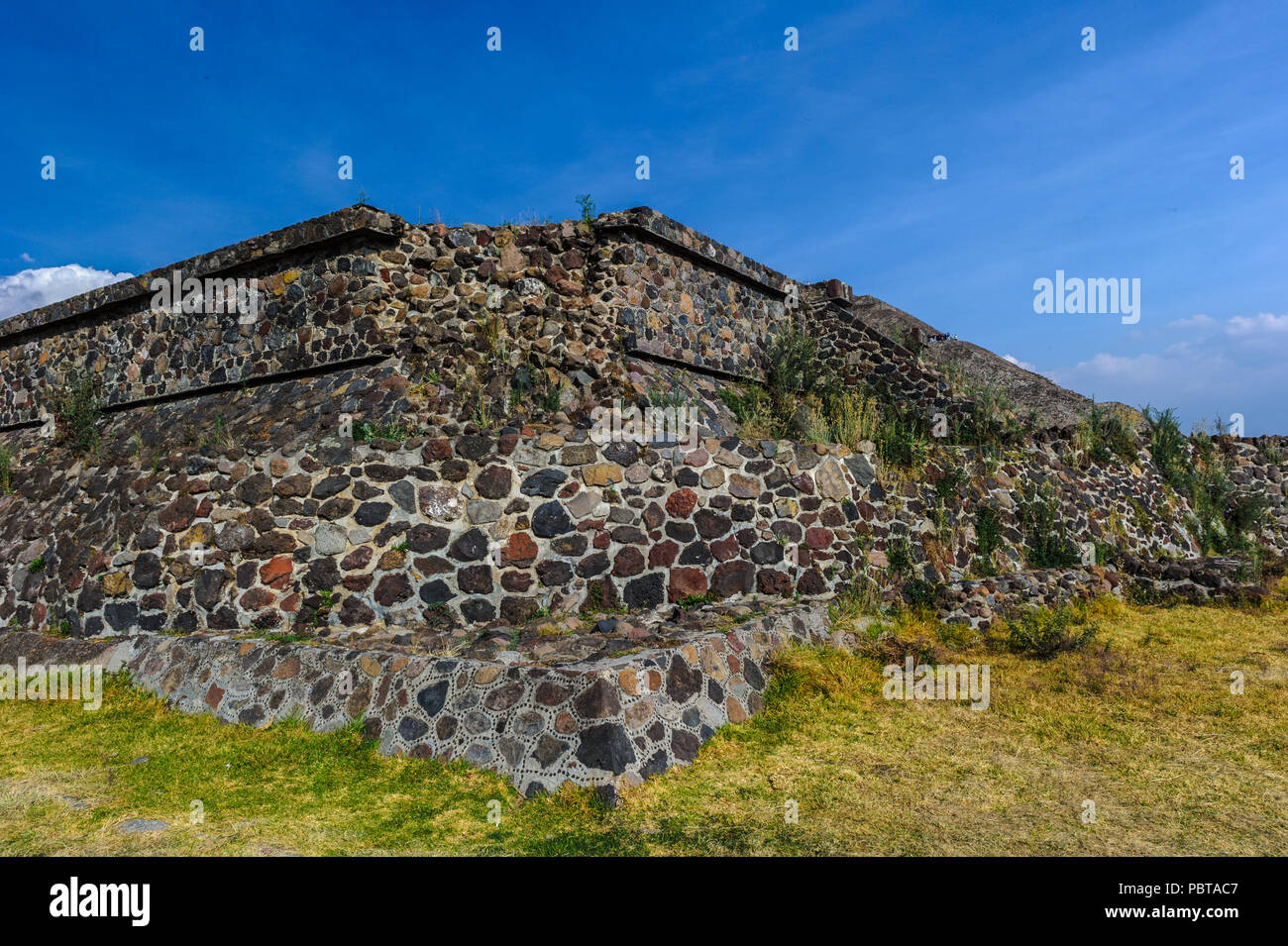 Prehispanic ruin site steps sun temple teotihuacan tourist hi-res stock ...