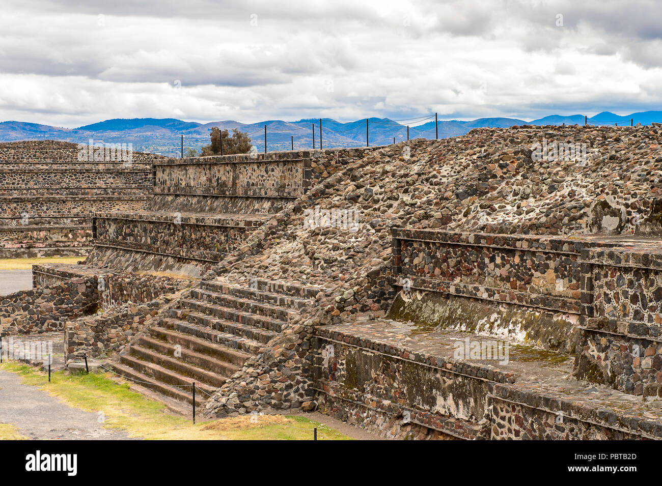 Pre columbia maya civilization hi-res stock photography and images - Alamy
