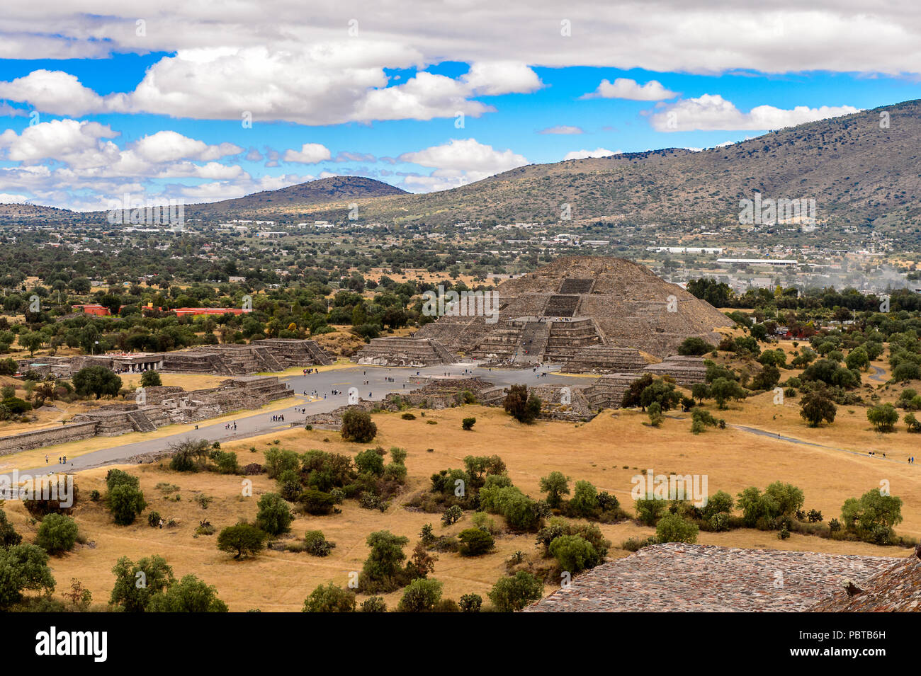 Piramide azteca hi-res stock photography and images - Alamy