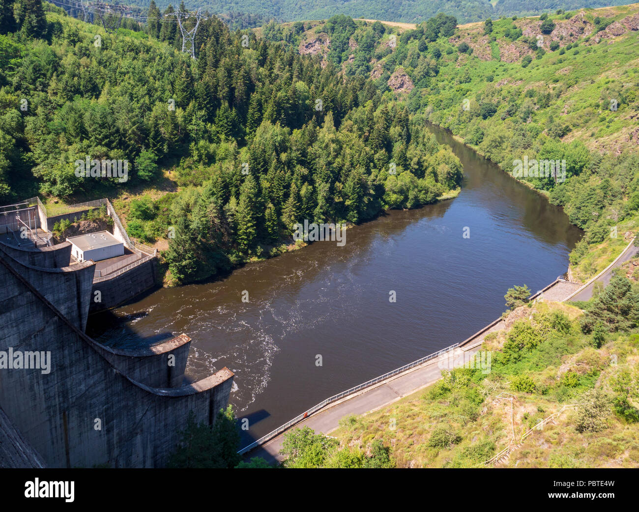 Hydroelectric dam top view hi-res stock photography and images - Alamy