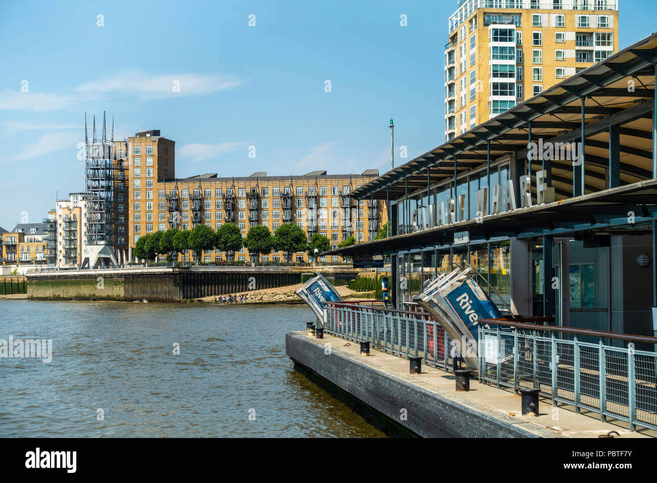 Thames river bus canary wharf hi-res stock photography and images - Alamy