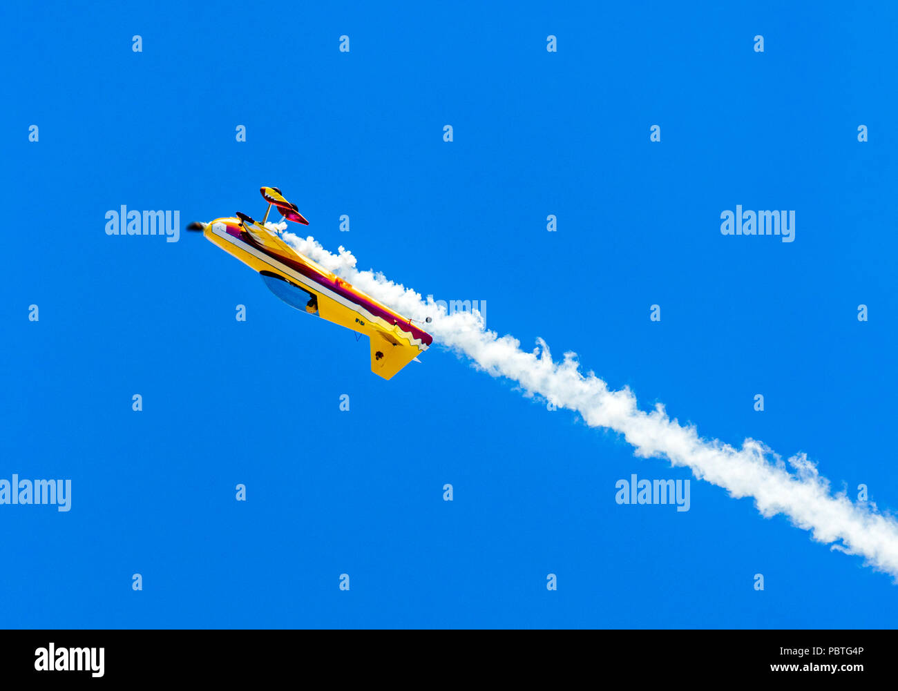 Giles G-202 aircraft; Rocky Mountain Renegades Formation flying team ...