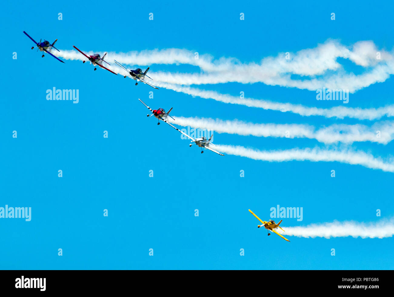 Van's Aircraft RV-8; Rocky Mountain Renegades Formation flying team ...