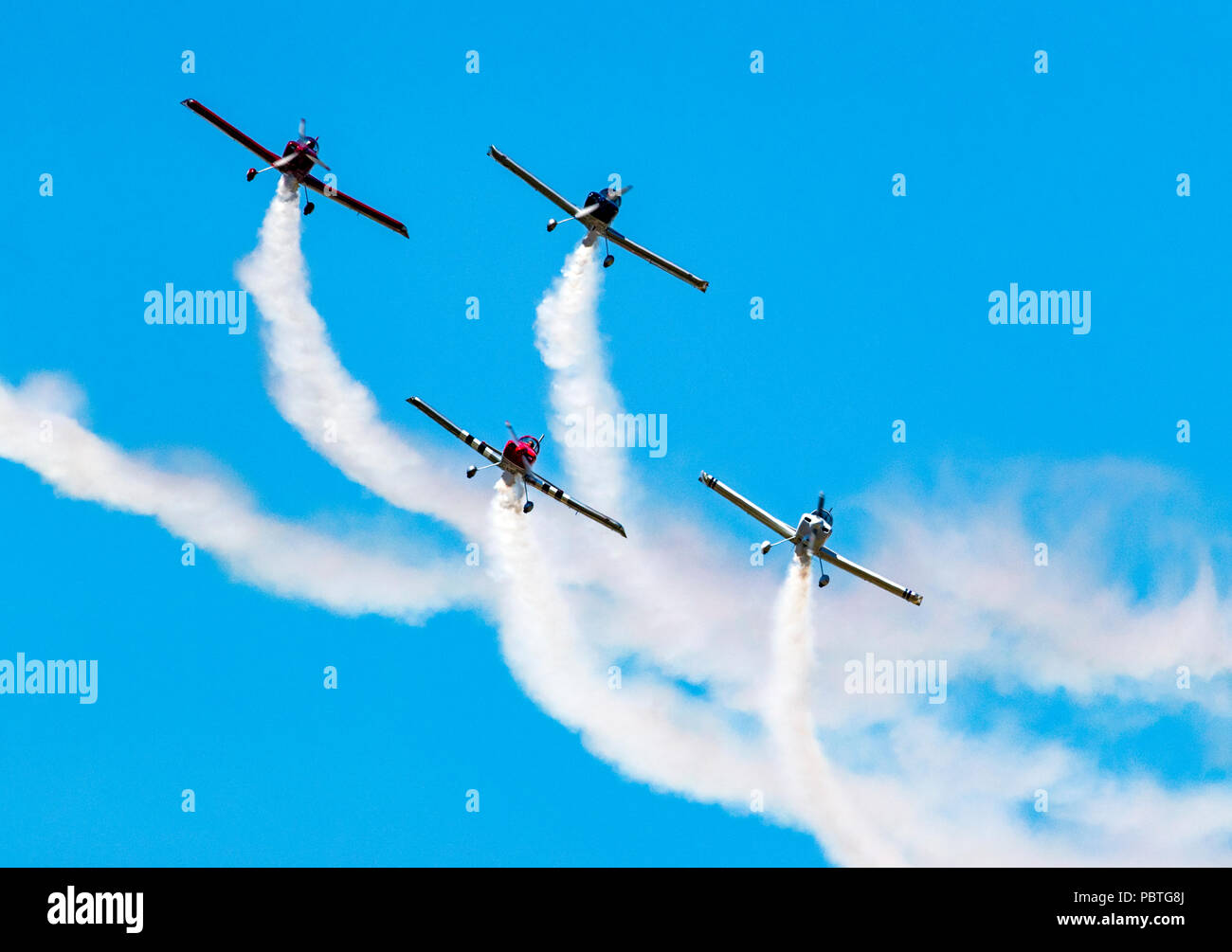 Van's Aircraft RV-8; Rocky Mountain Renegades Formation flying team ...