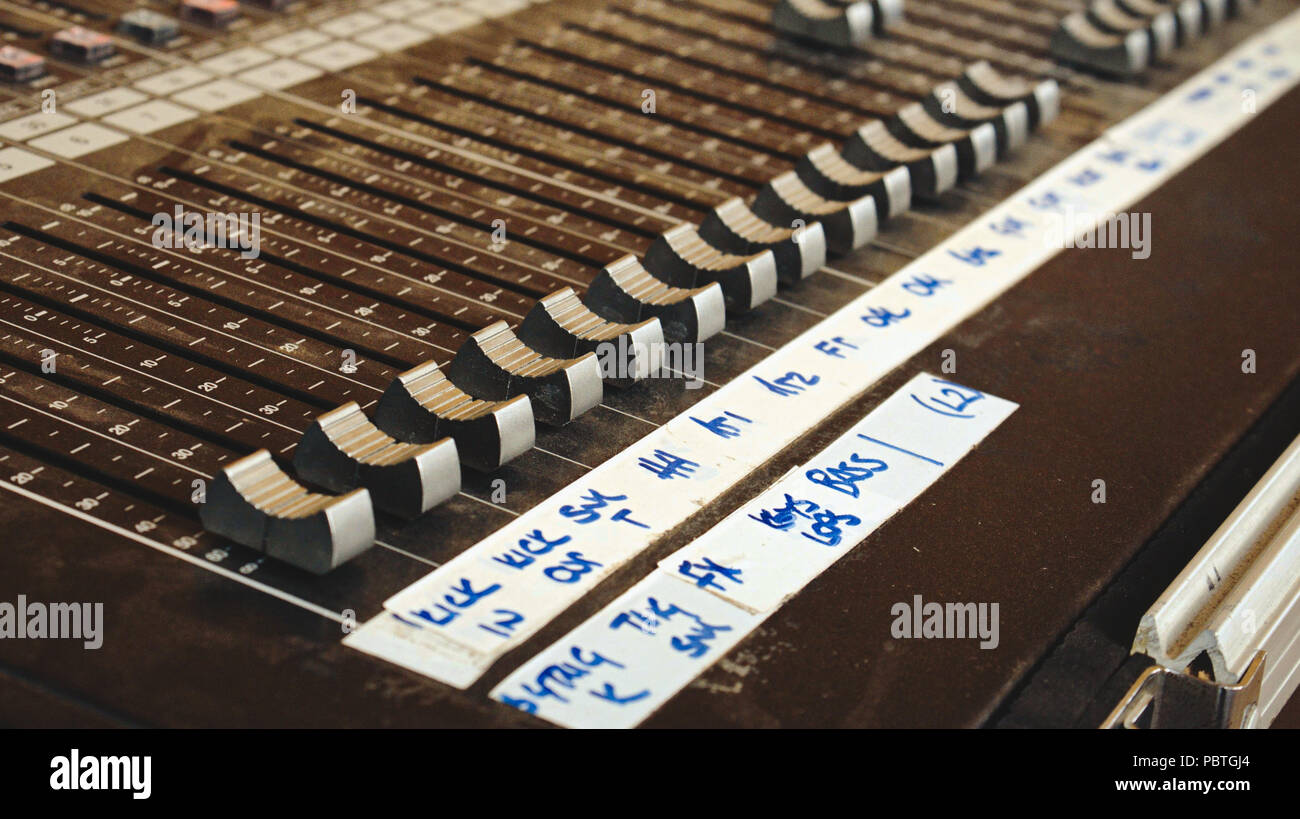 Analogue mixing desk at concert hi-res stock photography and images - Alamy