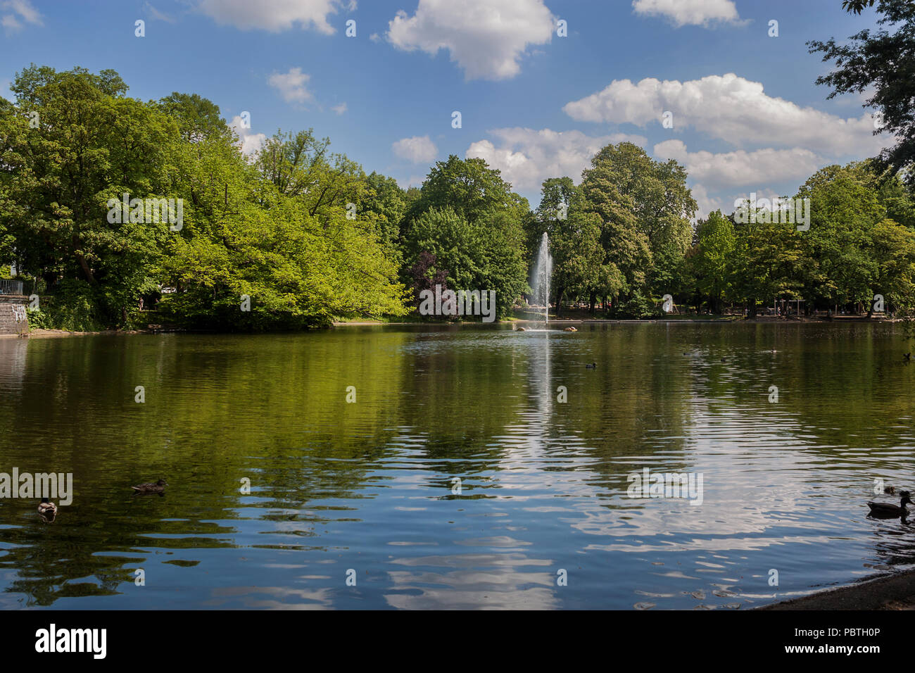 Beautiful scenic public park hi-res stock photography and images - Alamy