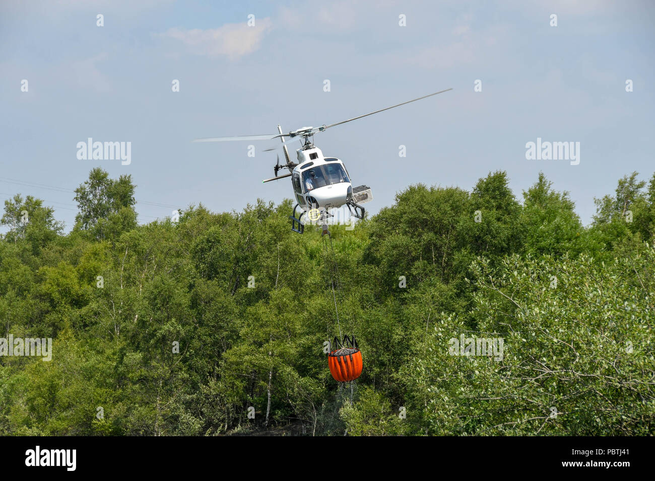 Helicopter water landing carrier hi-res stock photography and images ...