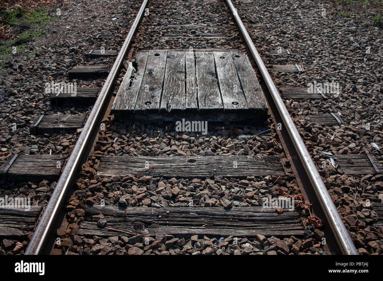 Abandoned tracks hi-res stock photography and images - Alamy