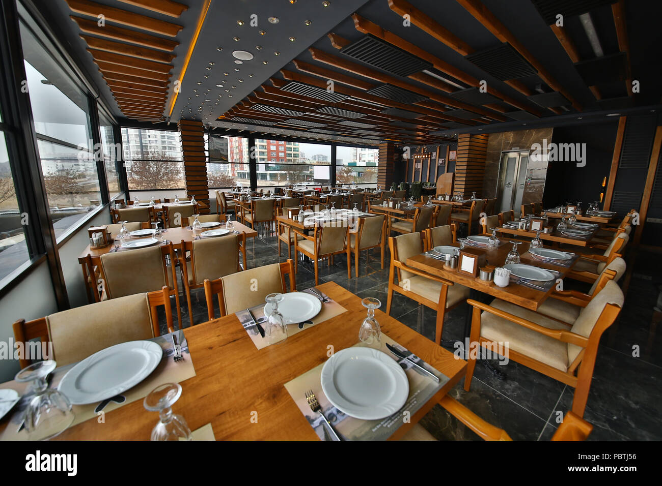 Interior of empty modern restaurant and coffee shop Stock Photo - Alamy