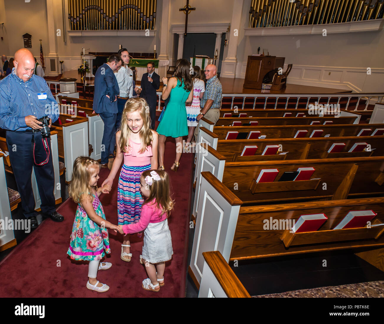 Female pastors hi-res stock photography and images - Alamy