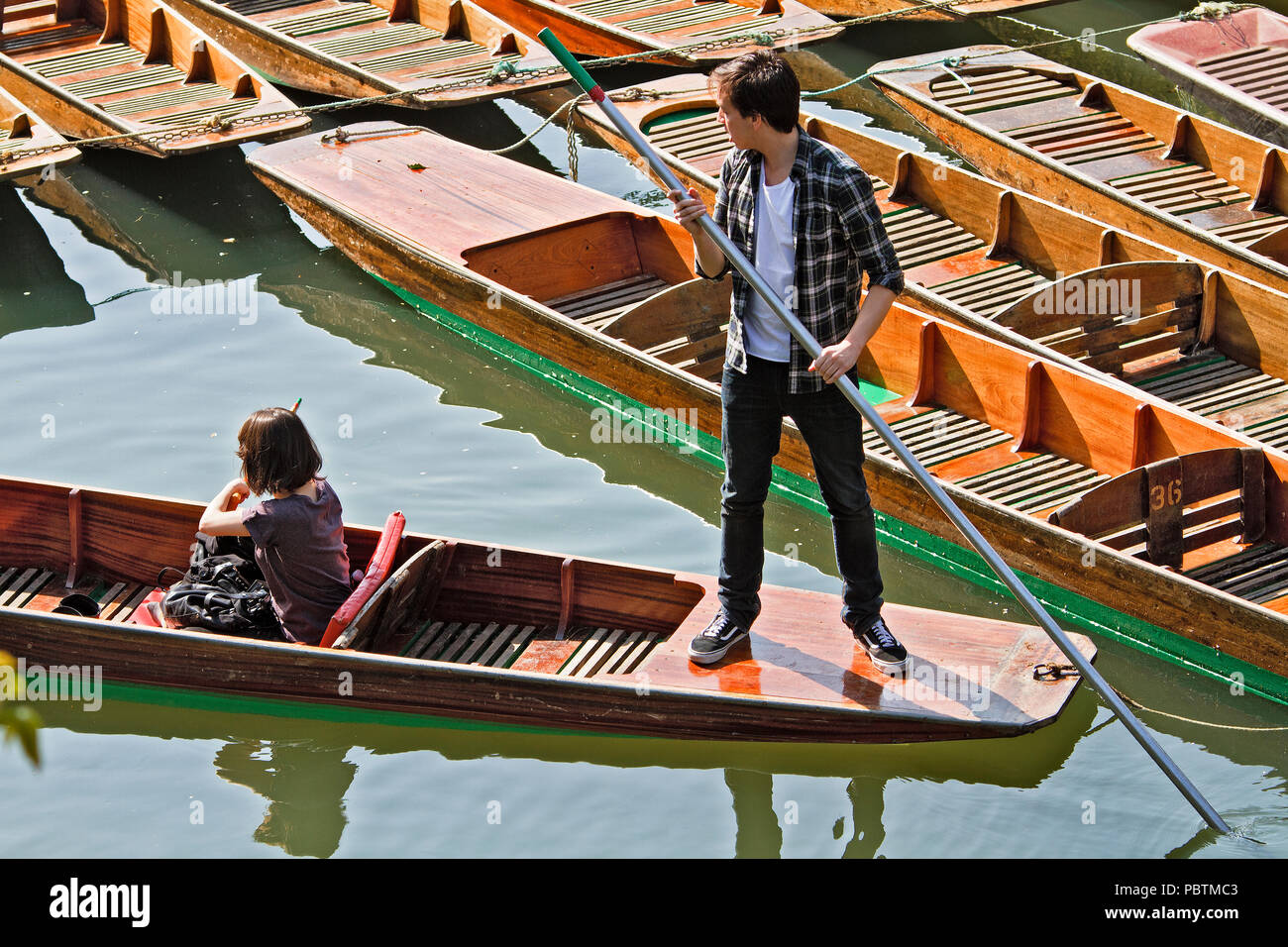 UK Oxford Punting On The River Stock Photo - Alamy