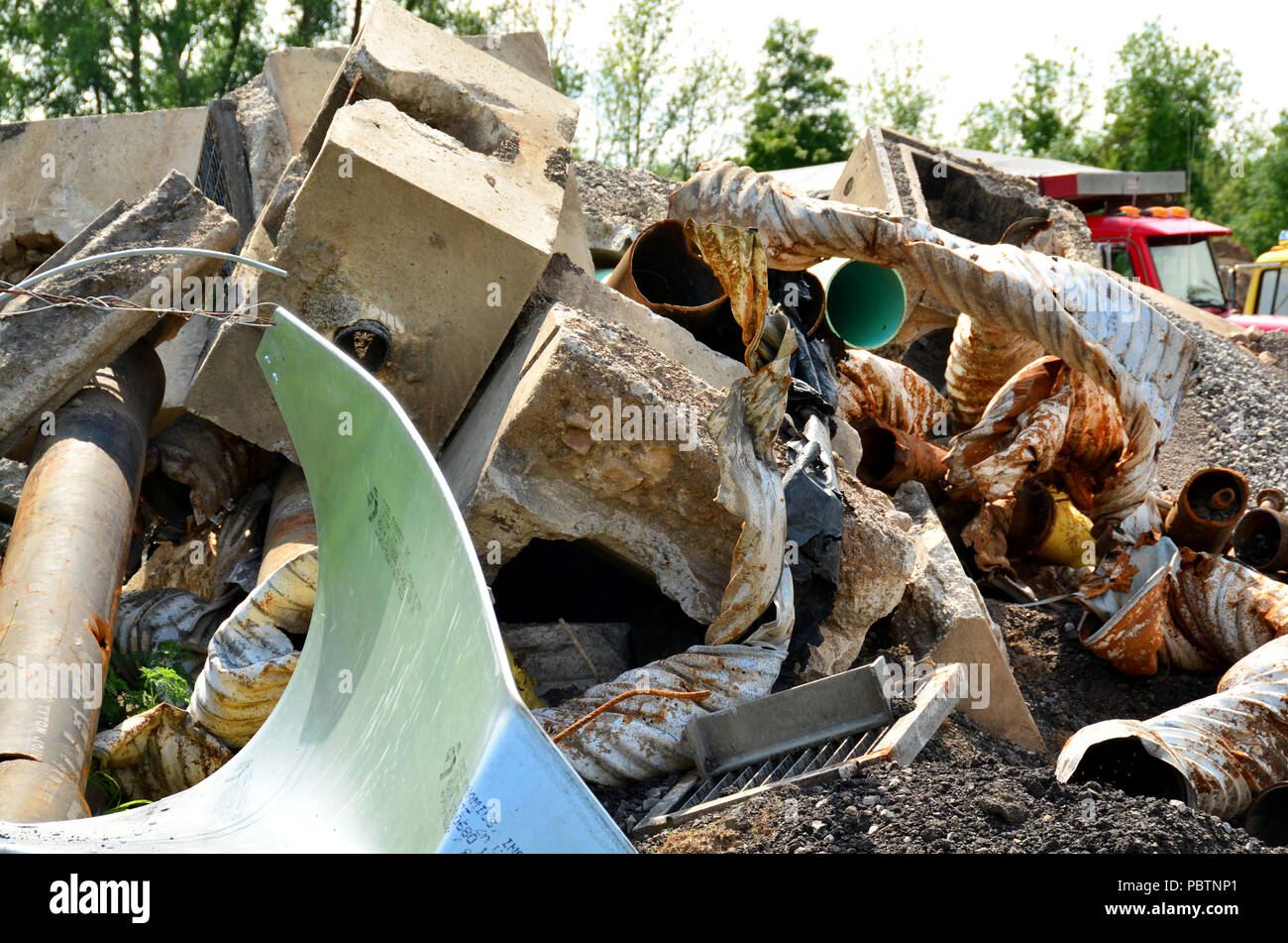 Construction site trash Stock Photo - Alamy