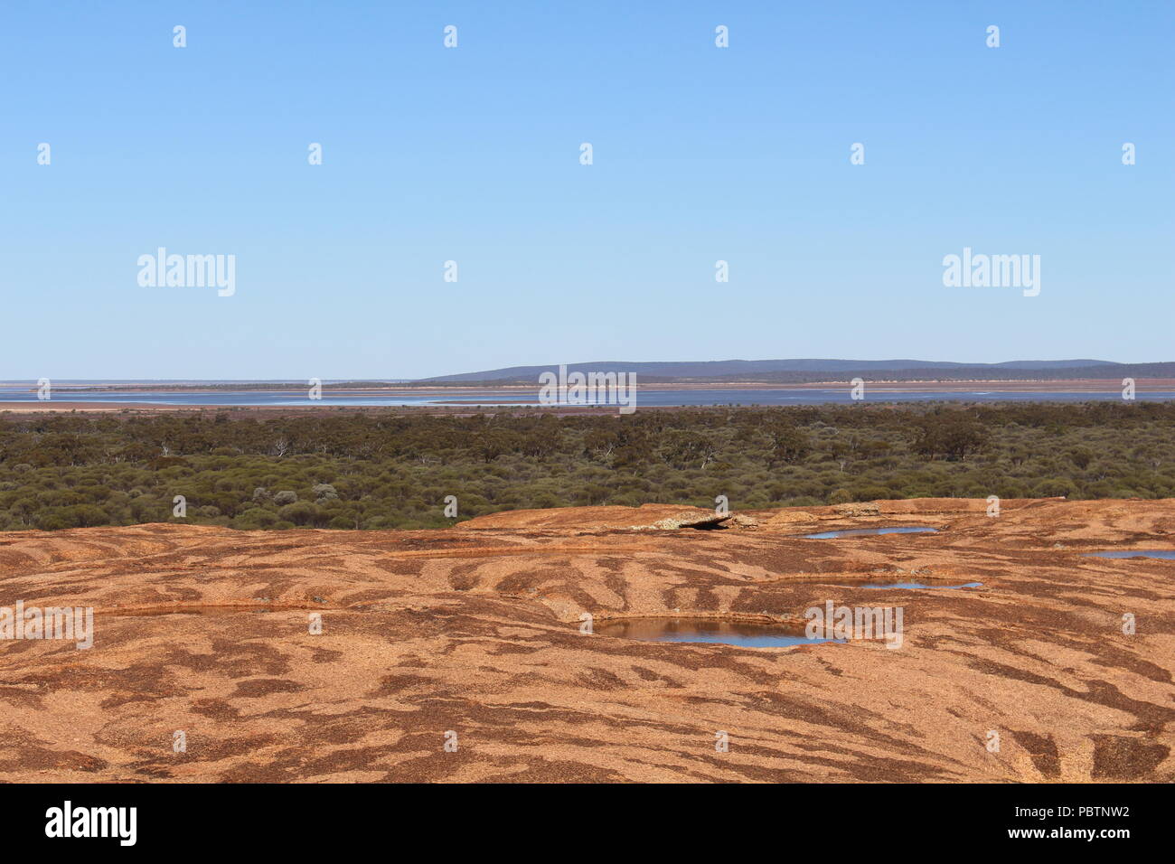 Australian outback landscape bush hi-res stock photography and images ...