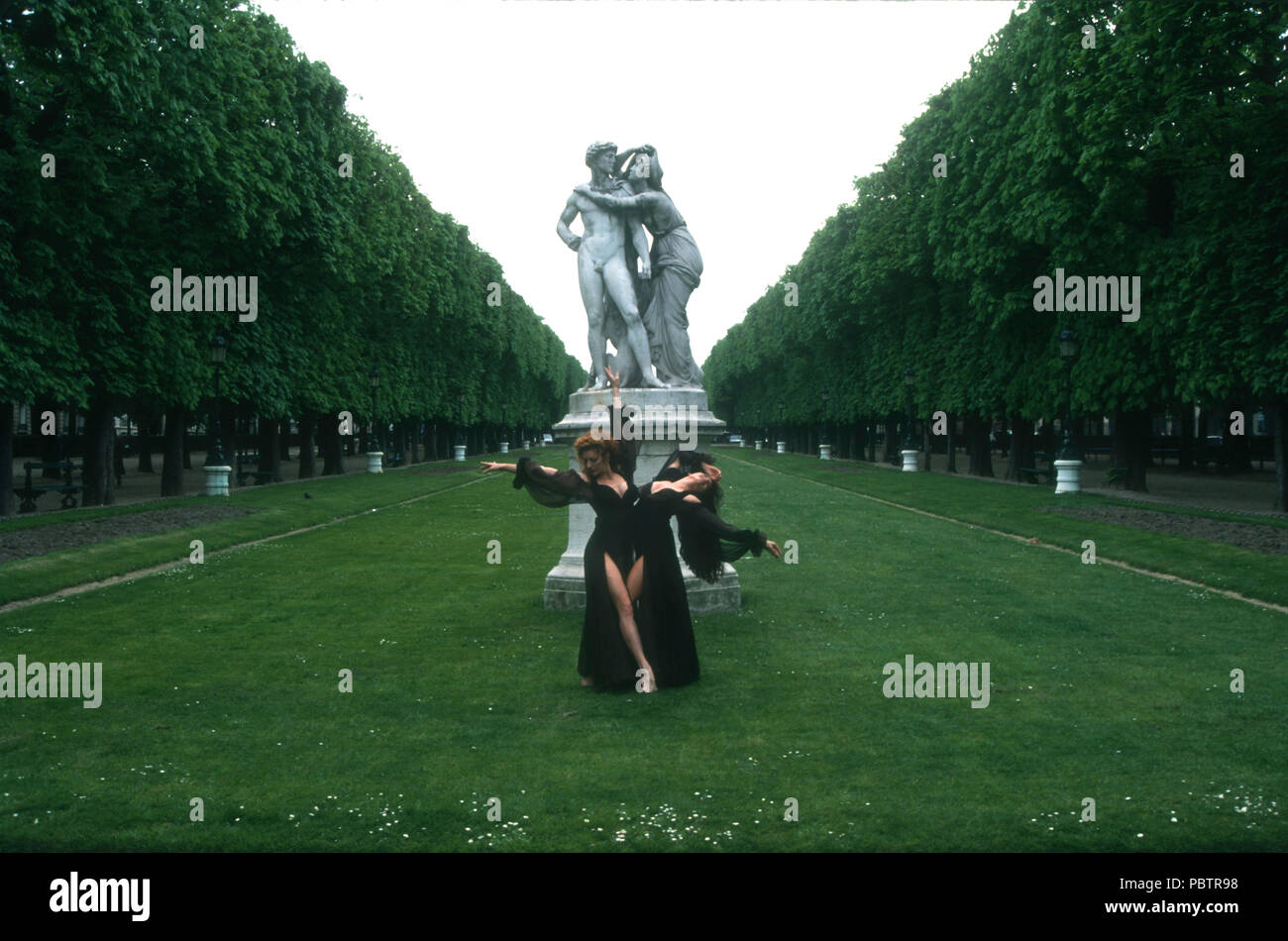 PARIS, FRANCE - APRIL 25: (EXCLUSIVE) Dancers Michelle Rudy and Kristie ...