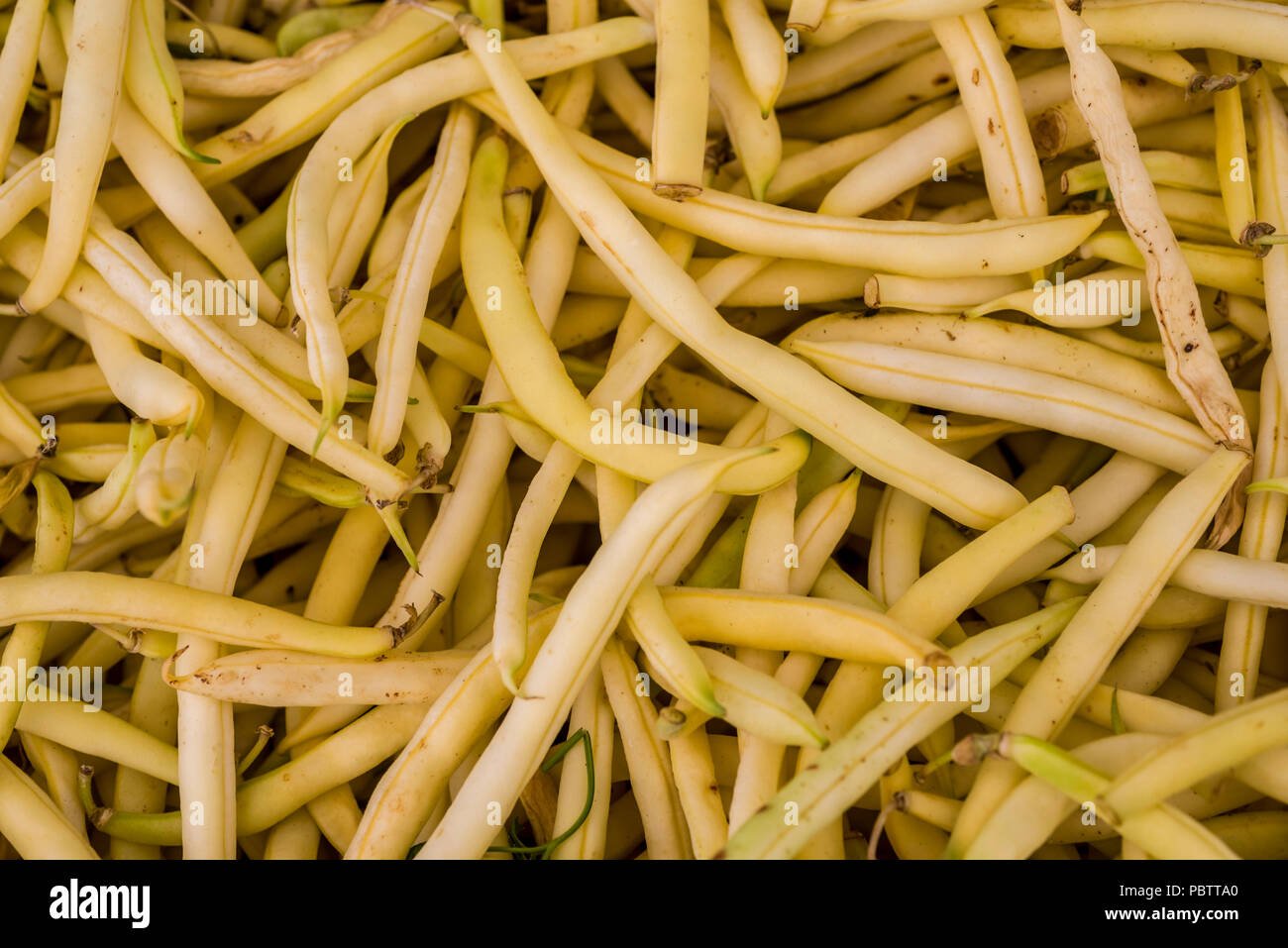 Long beans at market hi-res stock photography and images - Alamy
