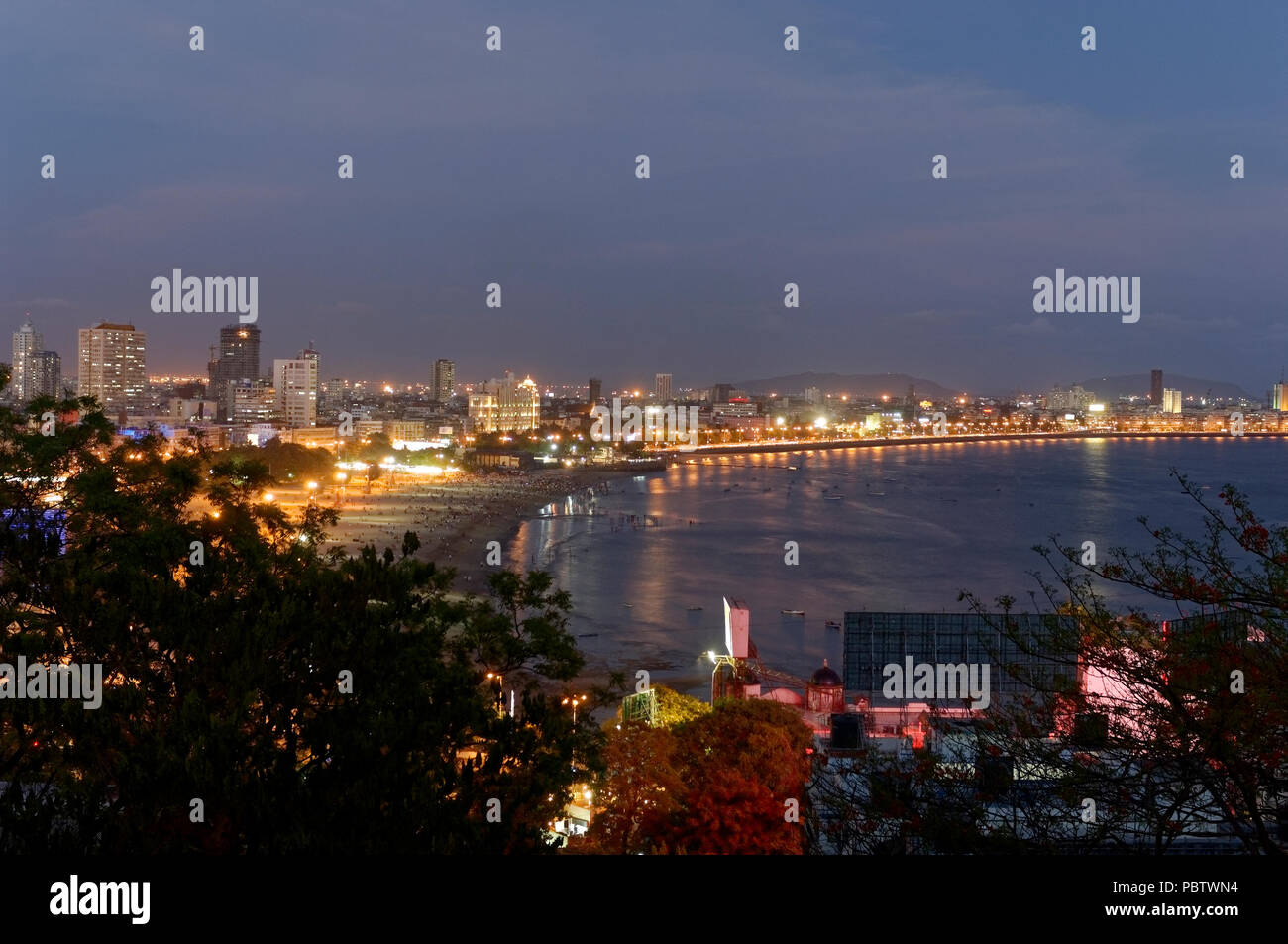 Clear view of Nariman Point, Marine Drive the "Queen's necklace" from ...