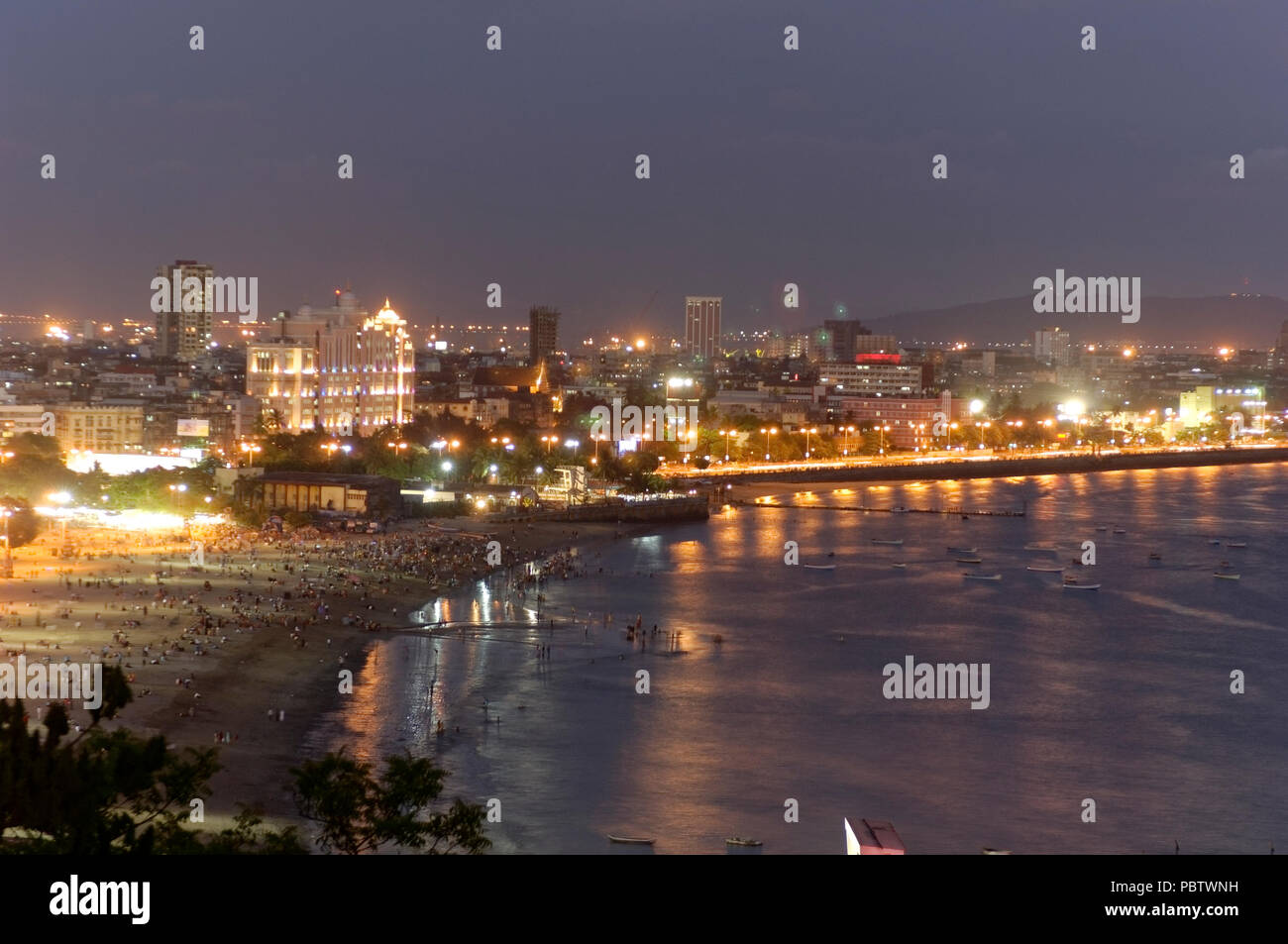 Clear view of Nariman Point, Marine Drive the "Queen's necklace" from ...