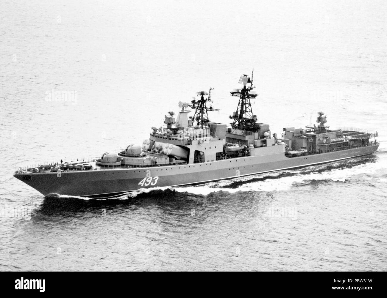 AdmiralVinogradov1989. A port bow view of the Soviet Udaloy class ...