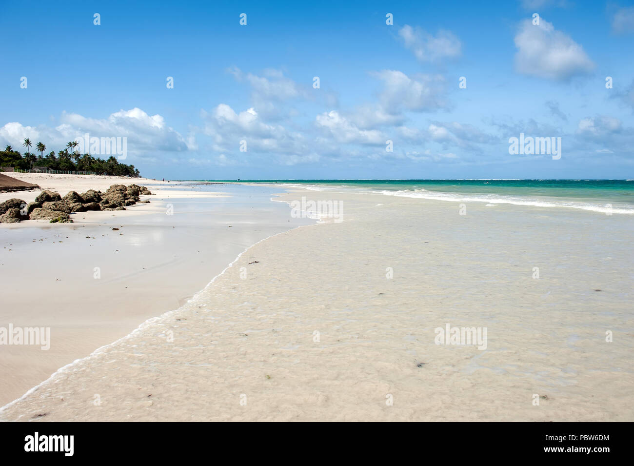 Ocean wave beach hi-res stock photography and images - Alamy