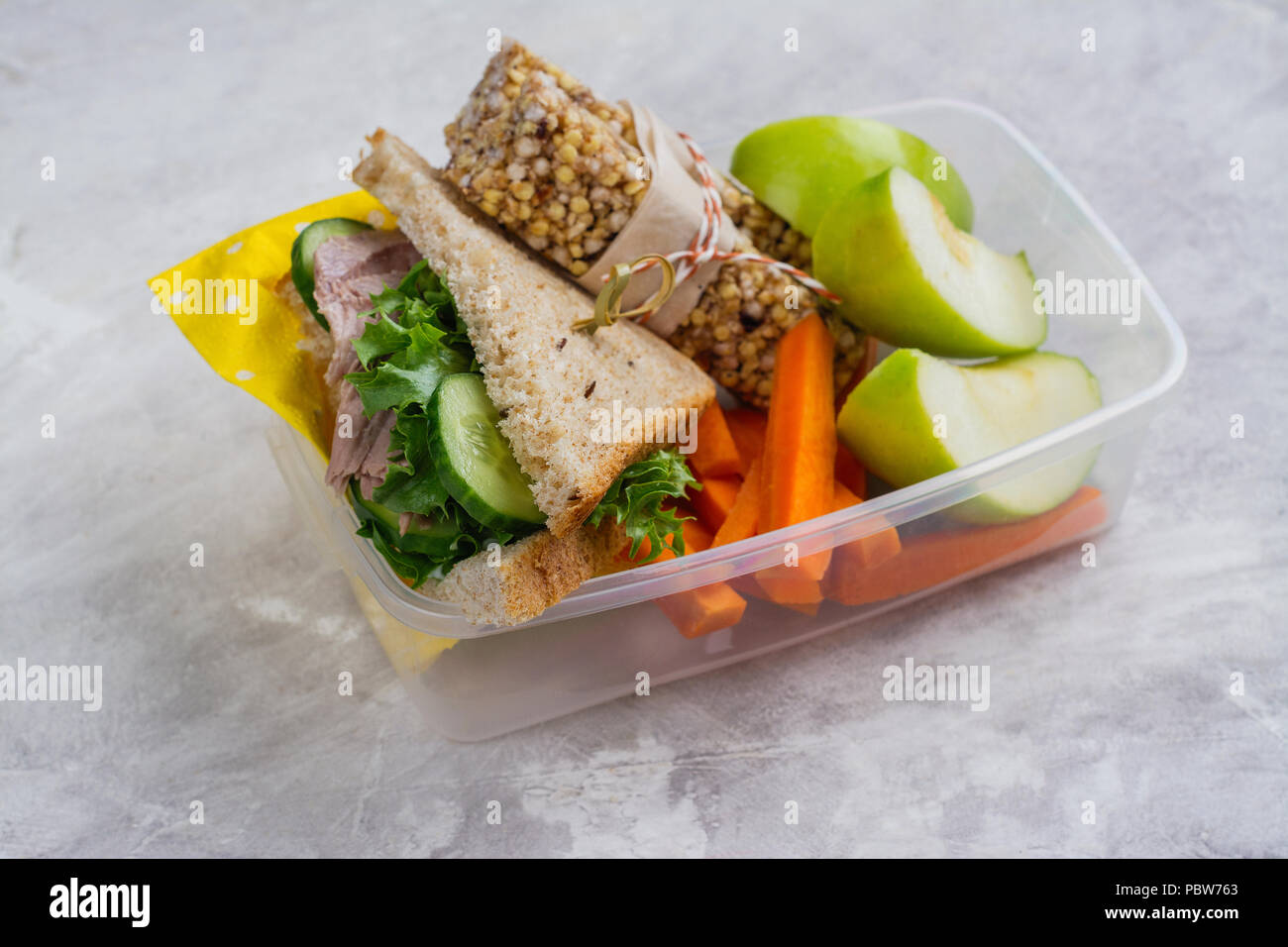 Lunch box hi-res stock photography and images - Alamy