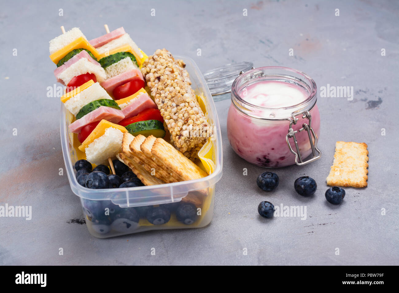 School lunch box Stock Photo - Alamy