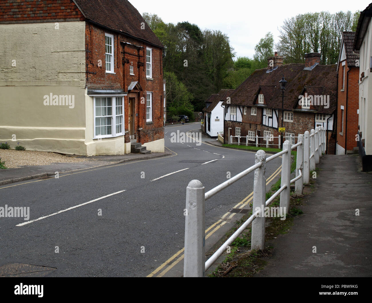 Cottage style houses in the traditional English village of Wickham ...