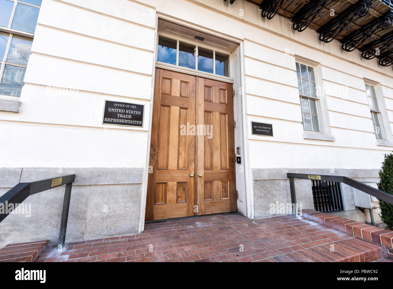 Visitor policy hi-res stock photography and images - Alamy