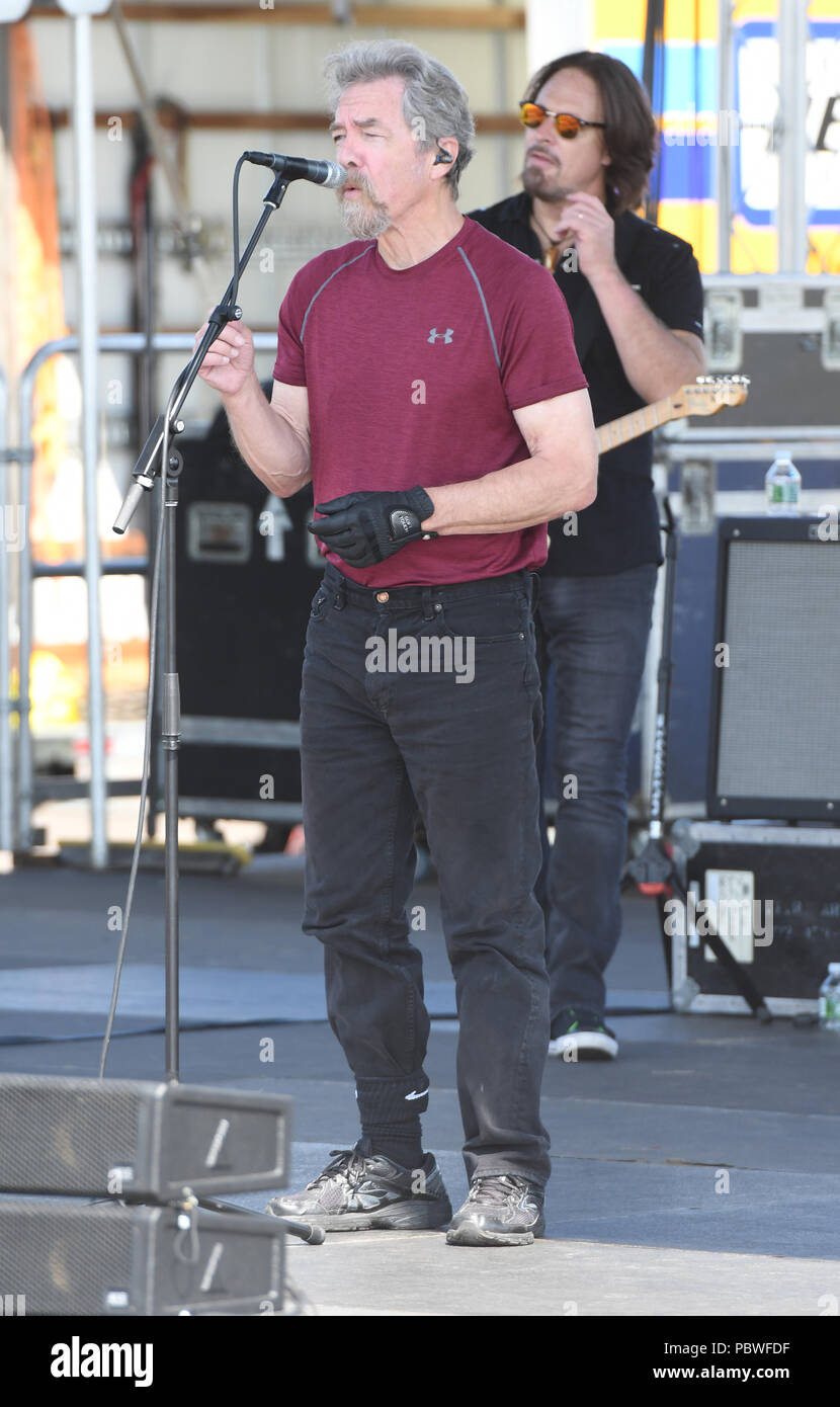 Creedence clearwater revisited hi-res stock photography and images - Alamy