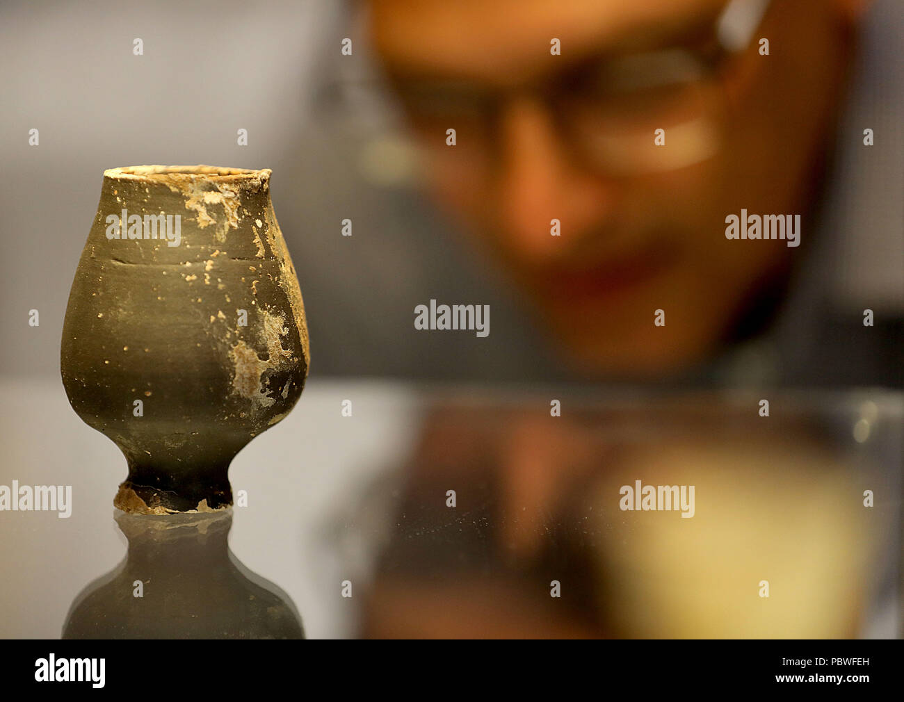 Burial object hi-res stock photography and images - Alamy