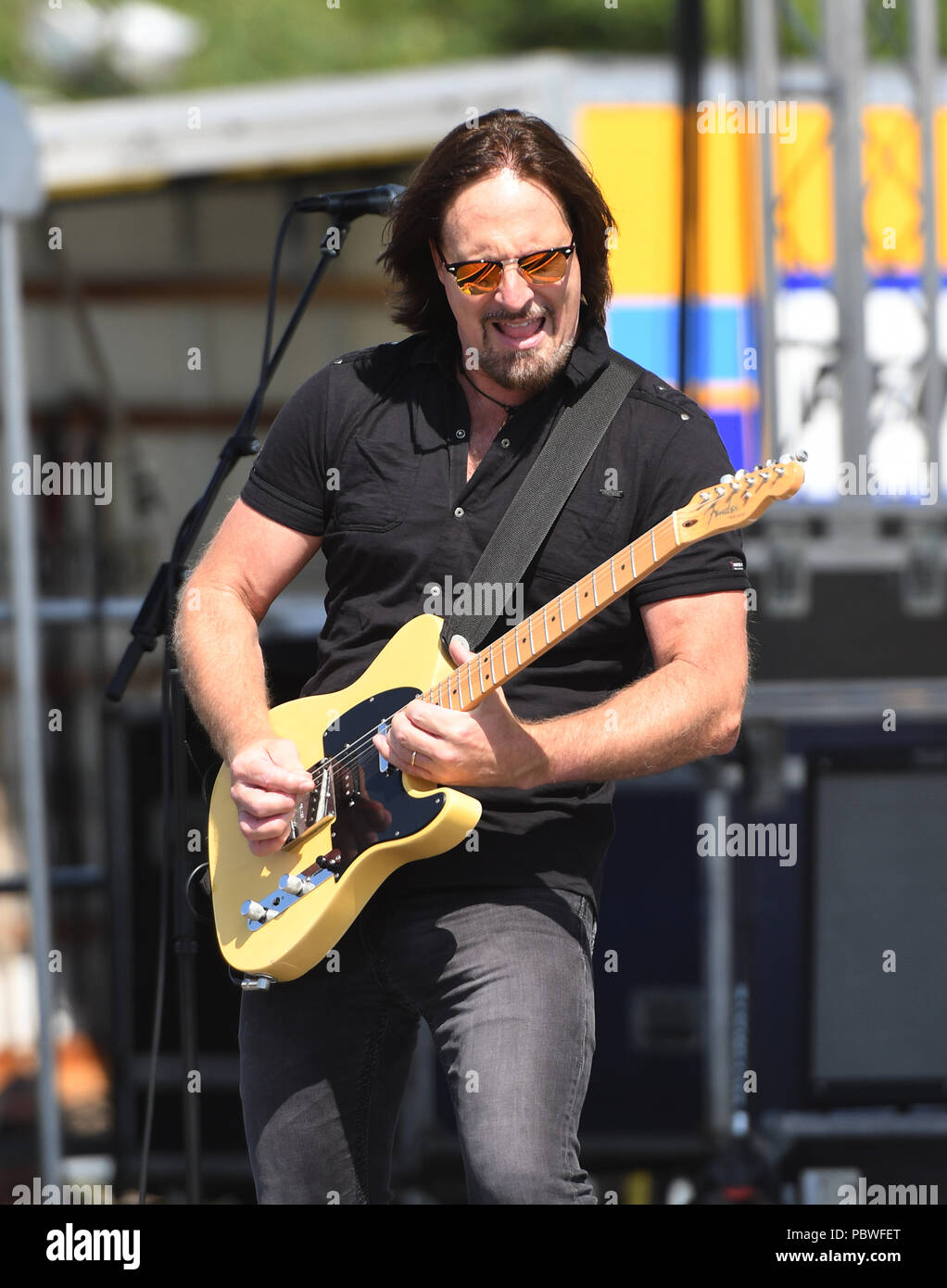 Creedence clearwater revisited hi-res stock photography and images - Alamy