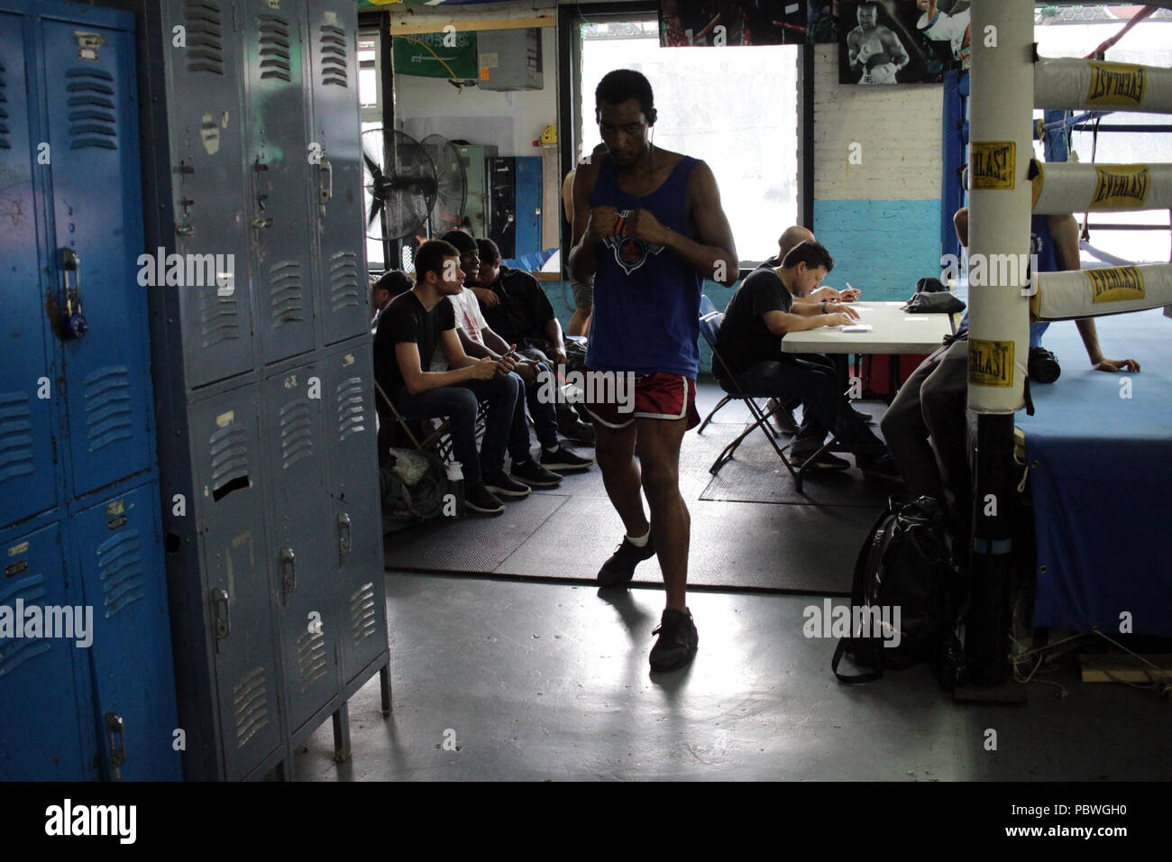 Everlast gym hi-res stock photography and images - Alamy