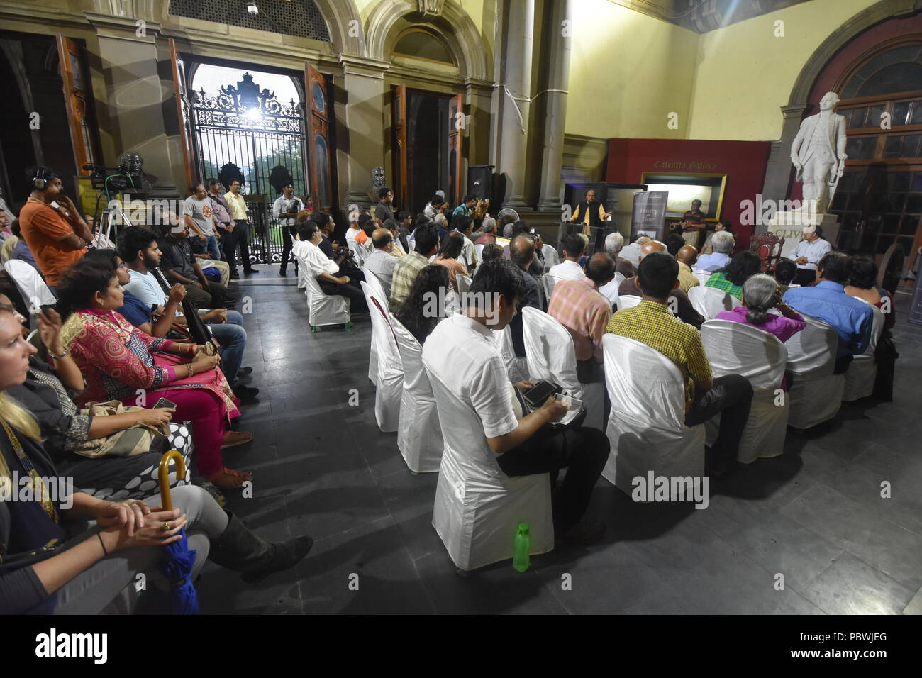 Raghu rai kolkata hi-res stock photography and images - Alamy