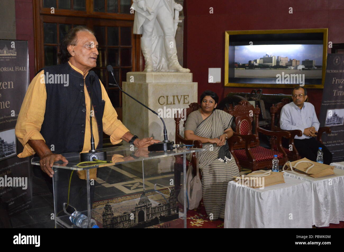 Raghu rai kolkata hi-res stock photography and images - Alamy