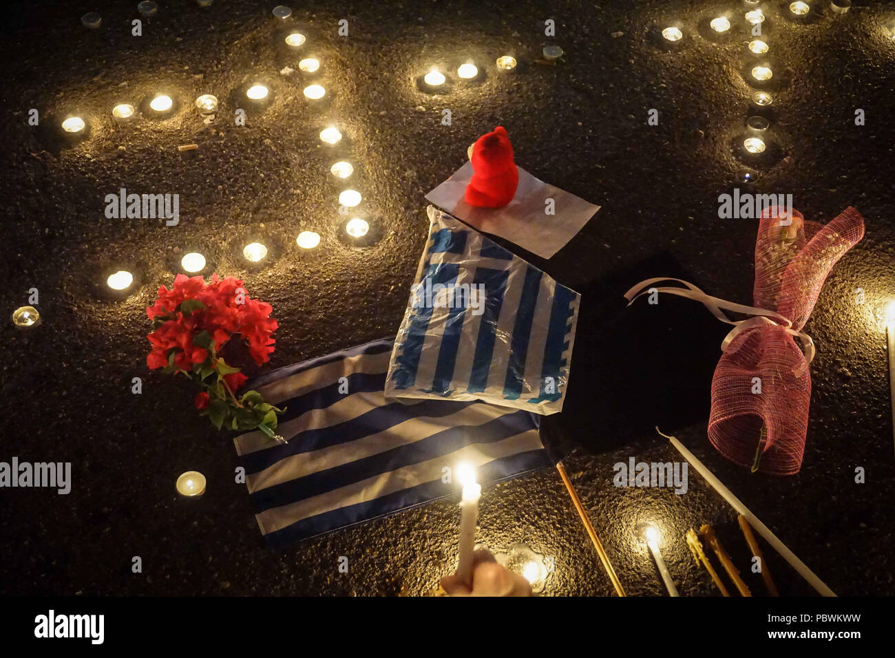 Hellenic fire service hi-res stock photography and images - Alamy