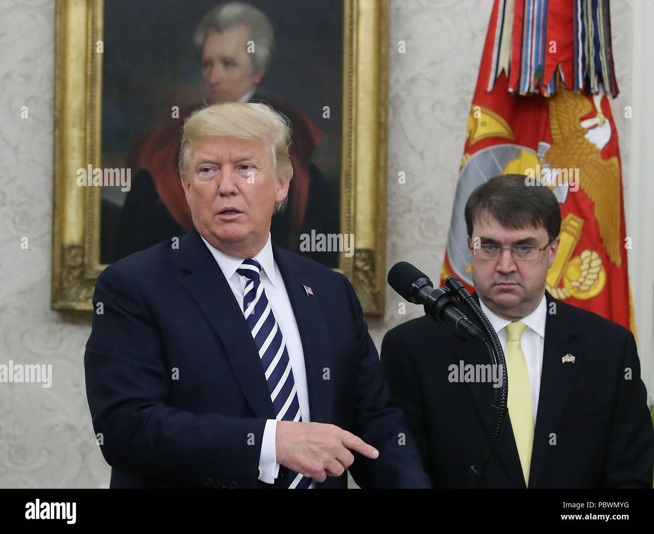Donald trump swearing in ceremony hi-res stock photography and images ...