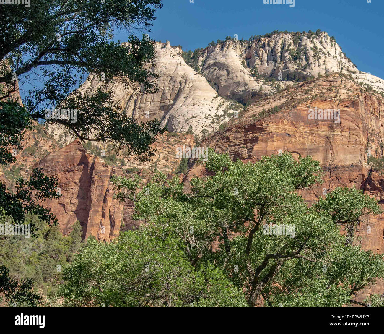 Utah, USA. 3rd June, 2018. Multi-colored towering sedimentary rock ...