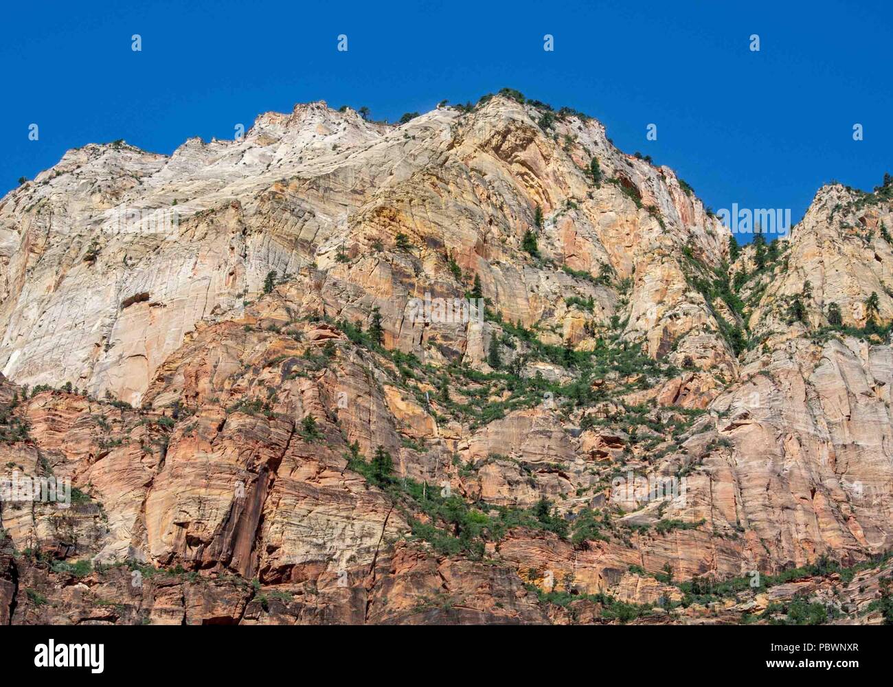 Utah, USA. 3rd June, 2018. Multi-colored towering sedimentary rock ...