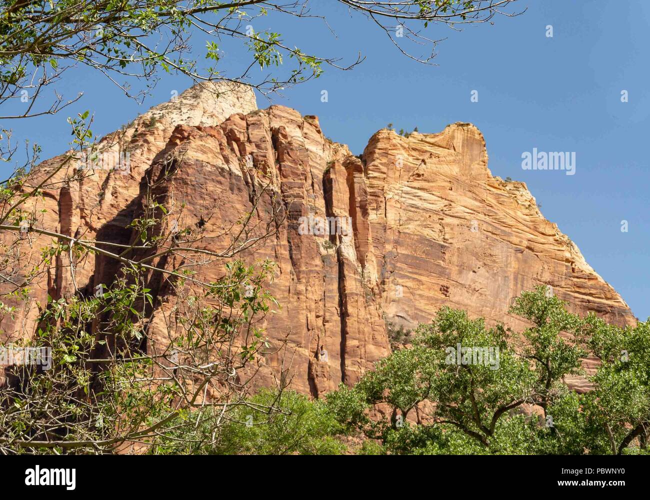 Utah, USA. 3rd June, 2018. Multi-colored towering sedimentary rock ...