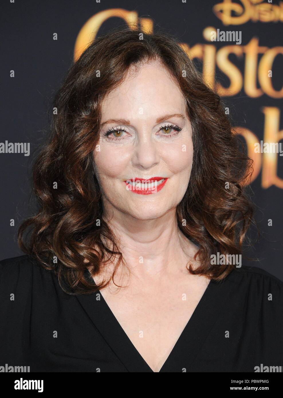 Robin Lynch's Instagram, Twitter & Facebook on IDCrawl