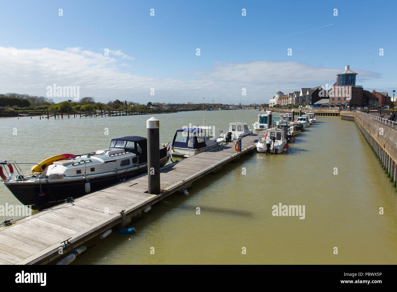 Littlehampton river boats harbour hi-res stock photography and images ...