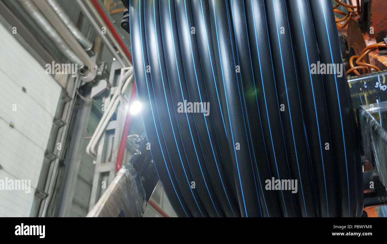 Roll threading coil pipe. Manufacture of plastic water pipes factory ...