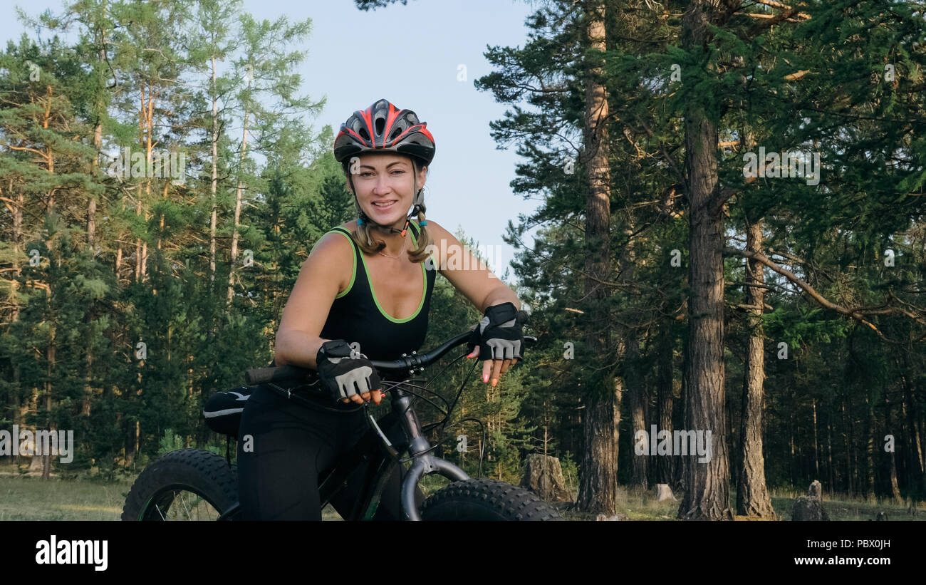 Fatbike fatbiking hi-res stock photography and images - Alamy