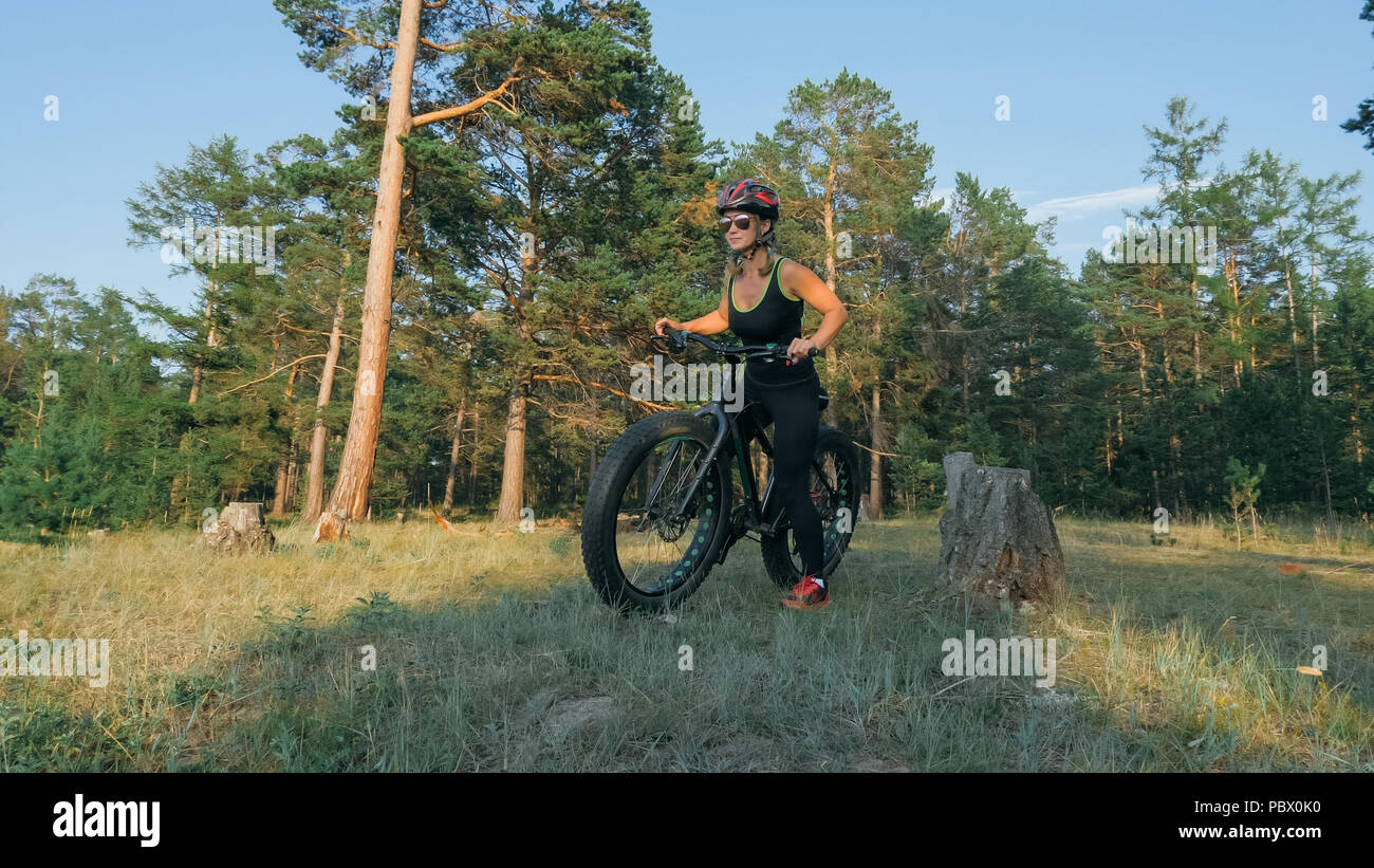 Fatbike fatbiking hi-res stock photography and images - Alamy