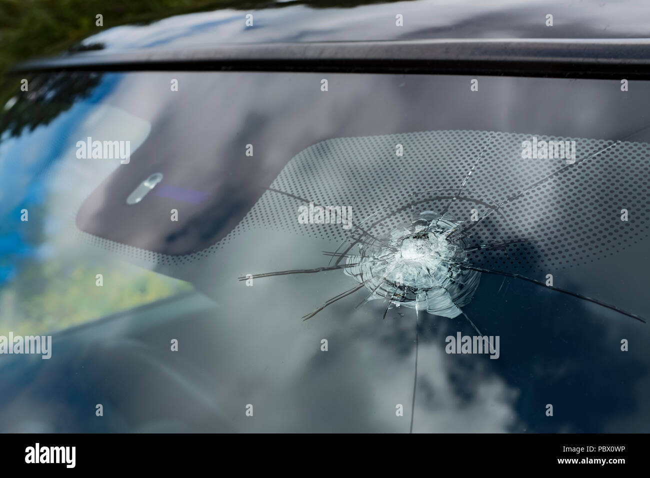 Cracked windscreen hi-res stock photography and images - Alamy