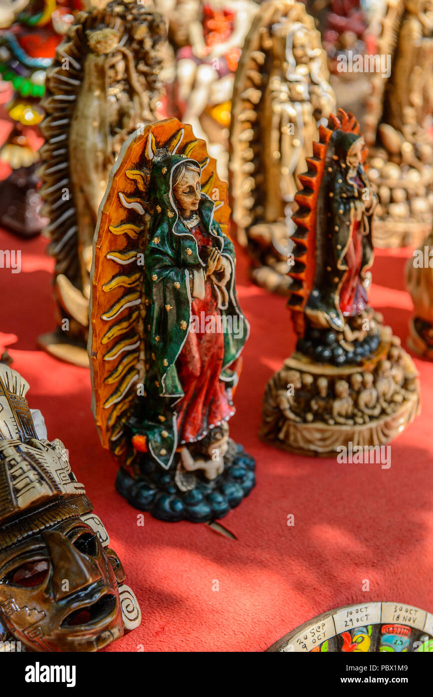 Little Statues, Authentic handcraft souvenirs of maya civilisation ...